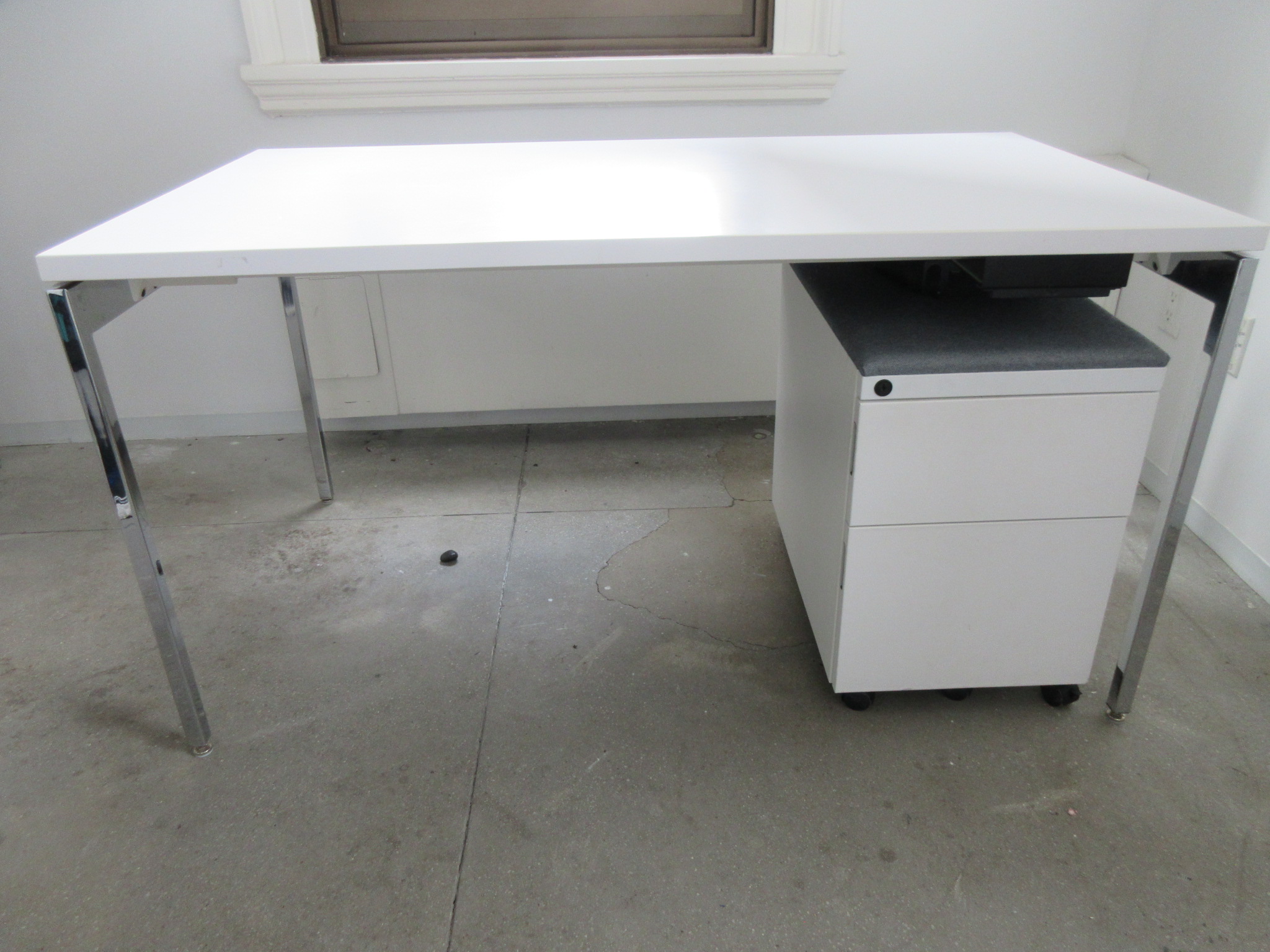 Used Office Desk for Sale in New York - Conserv Office Solutions